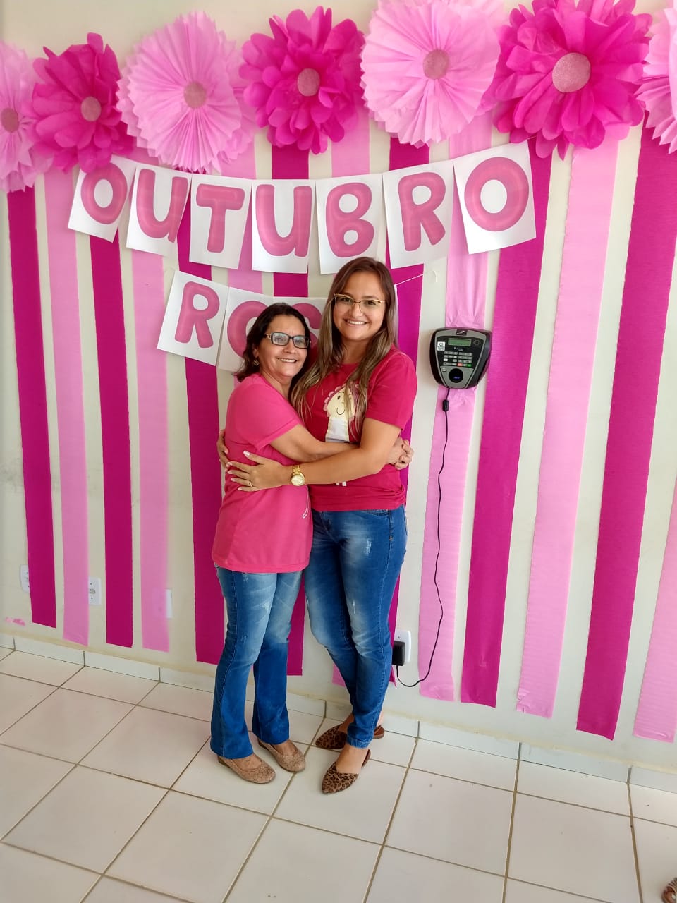 OUTUBRO ROSA: Mês de atividades contou com mais de 600 atendimentos nas ...